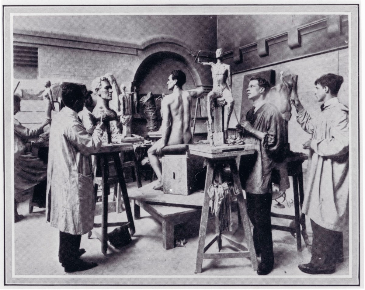 Photo from 'The Sphere' of the clay-modelling class at the LCC Central ...