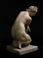 crouching venus analysis